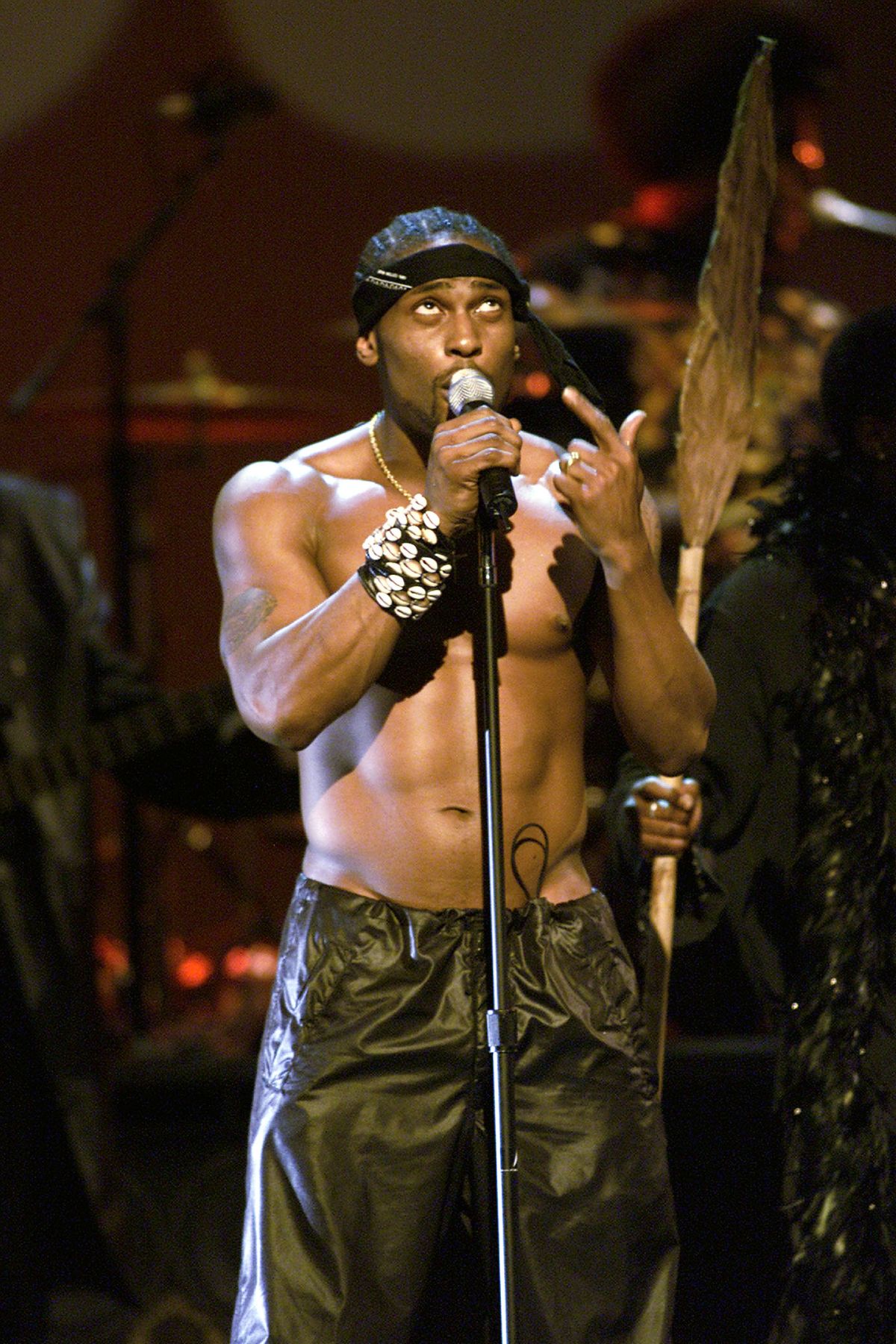 15 Delicious Pictures Of D’Angelo (PHOTOS) - Philly's R&B station