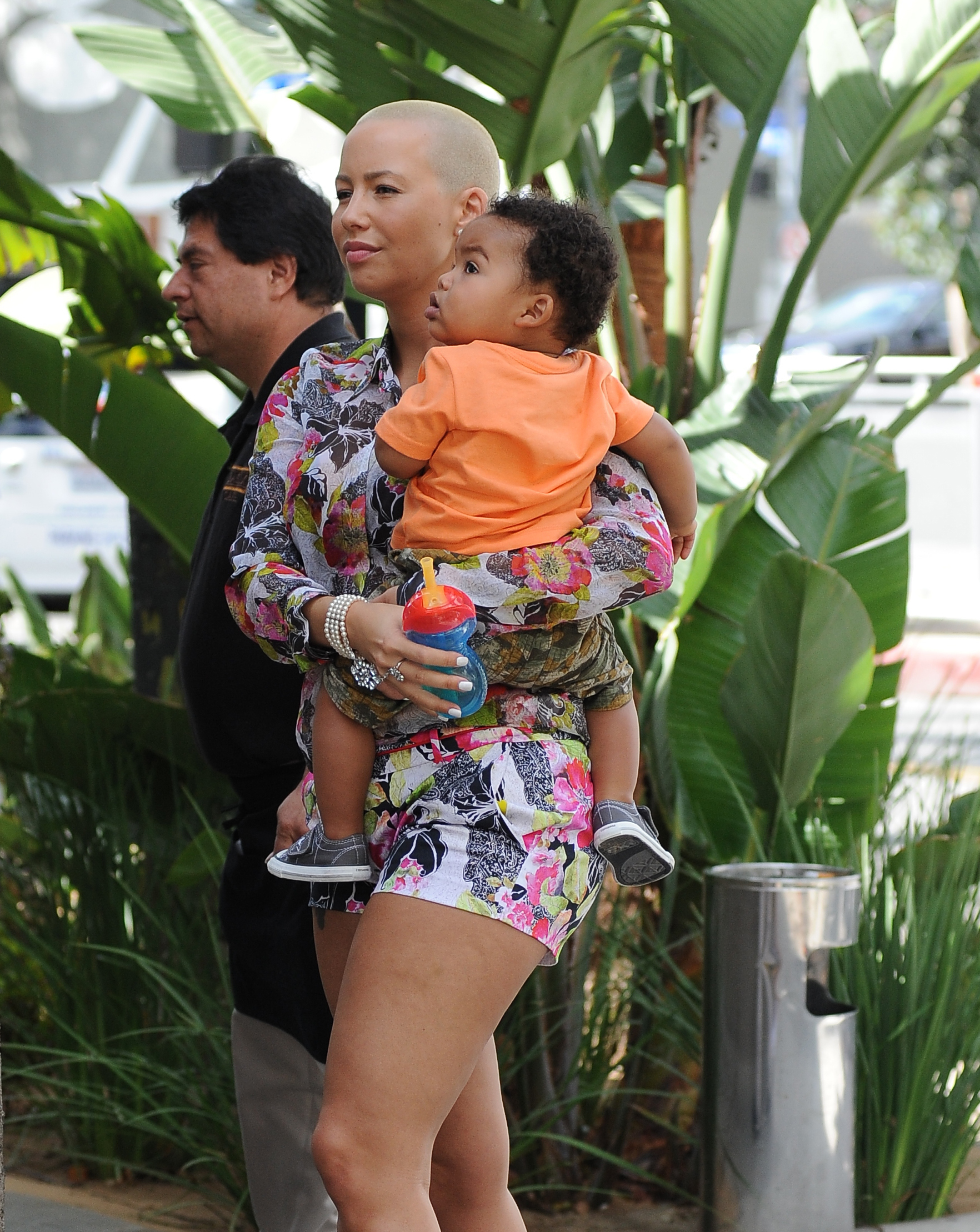 Baby Bash Enjoys Some Exclusive Mommy-Time With Amber Rose (PHOTOS ...