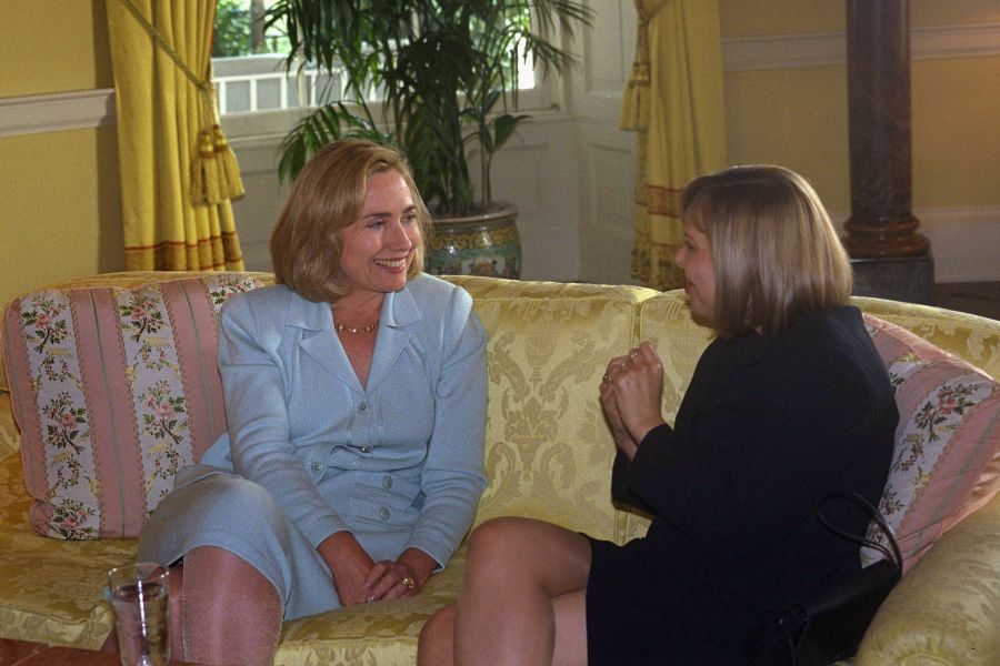 A Fashionable Timeline Of Hillary Clinton’s Awesome Pantsuits (PHOTOS ...