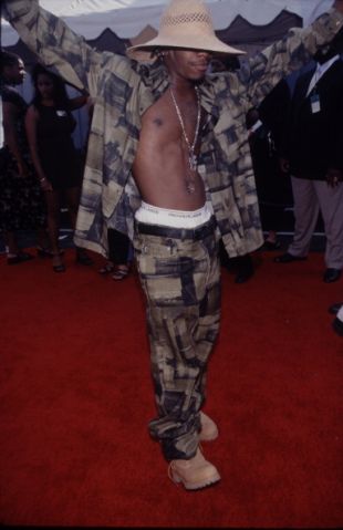 15 Times Sisqo’s Outfit Was Questionable At Best | Global Grind