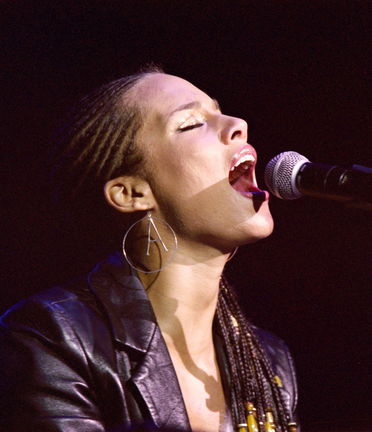 Alicia Keys’ Iconic Cornrows Were Once Your Hairspiration - The Rickey ...