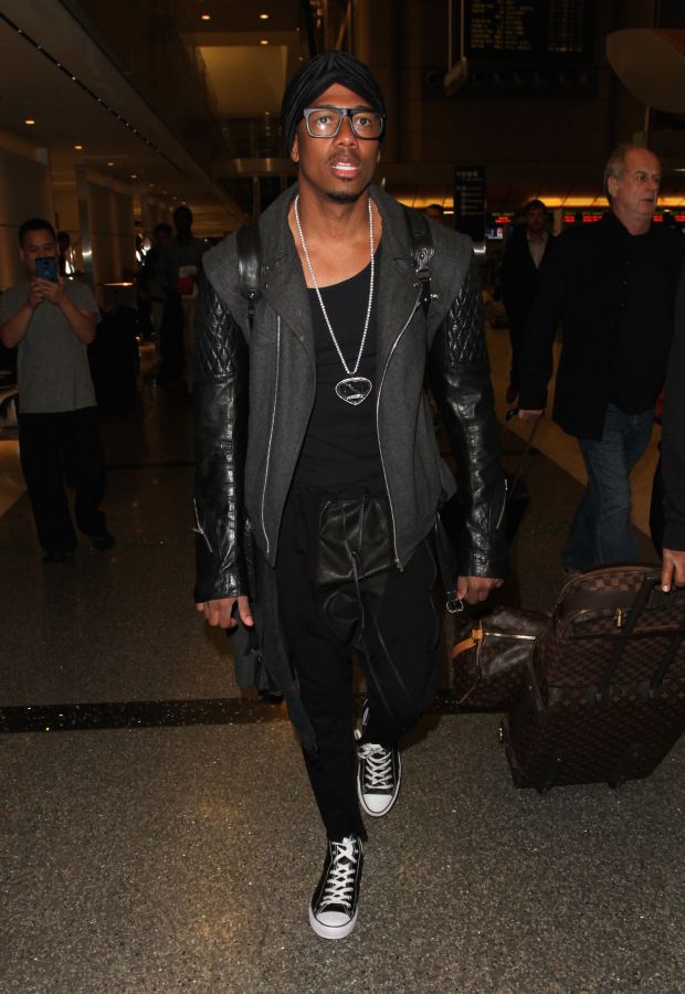 Close Look At Nick Cannon’s Unconventional New Style | Global Grind