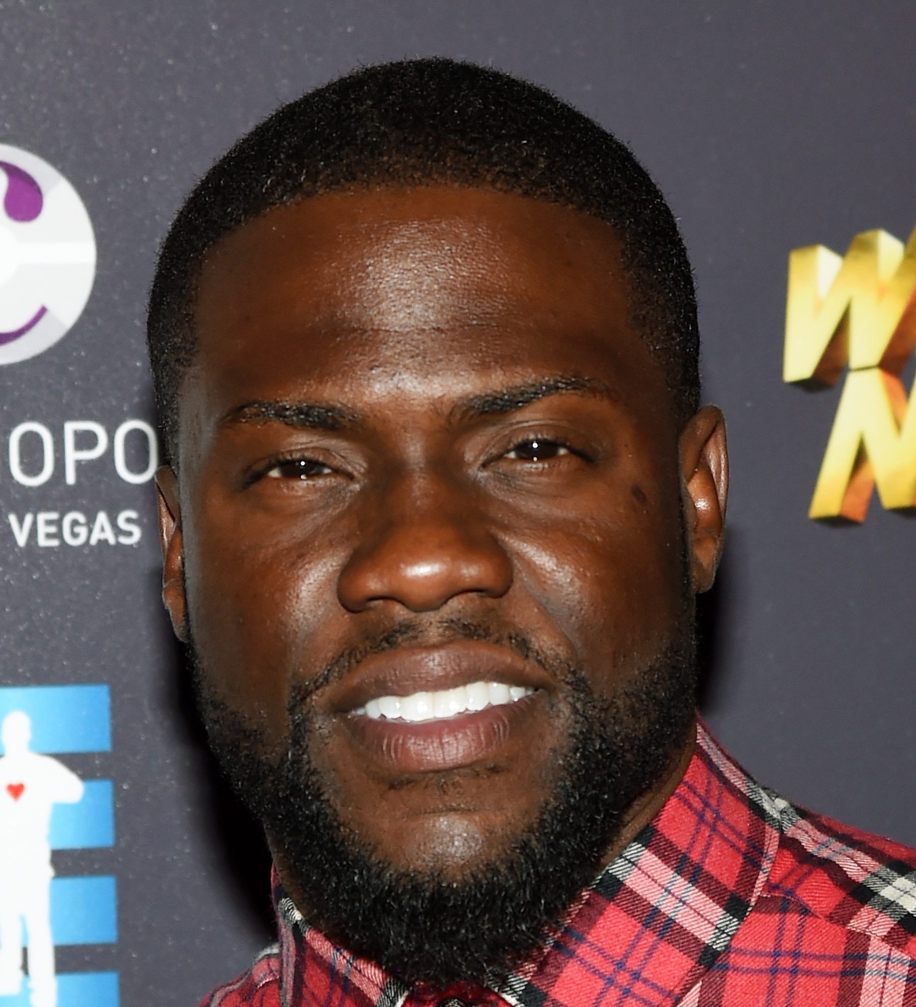 Kevin Hart Battle Rap Lil Wayne At BET Hip Hop Awards