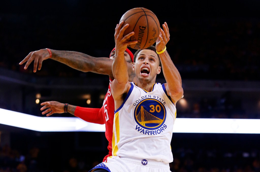 Steph Curry Hits A Shimmy After Hitting Seven Straight Buckets | Global ...