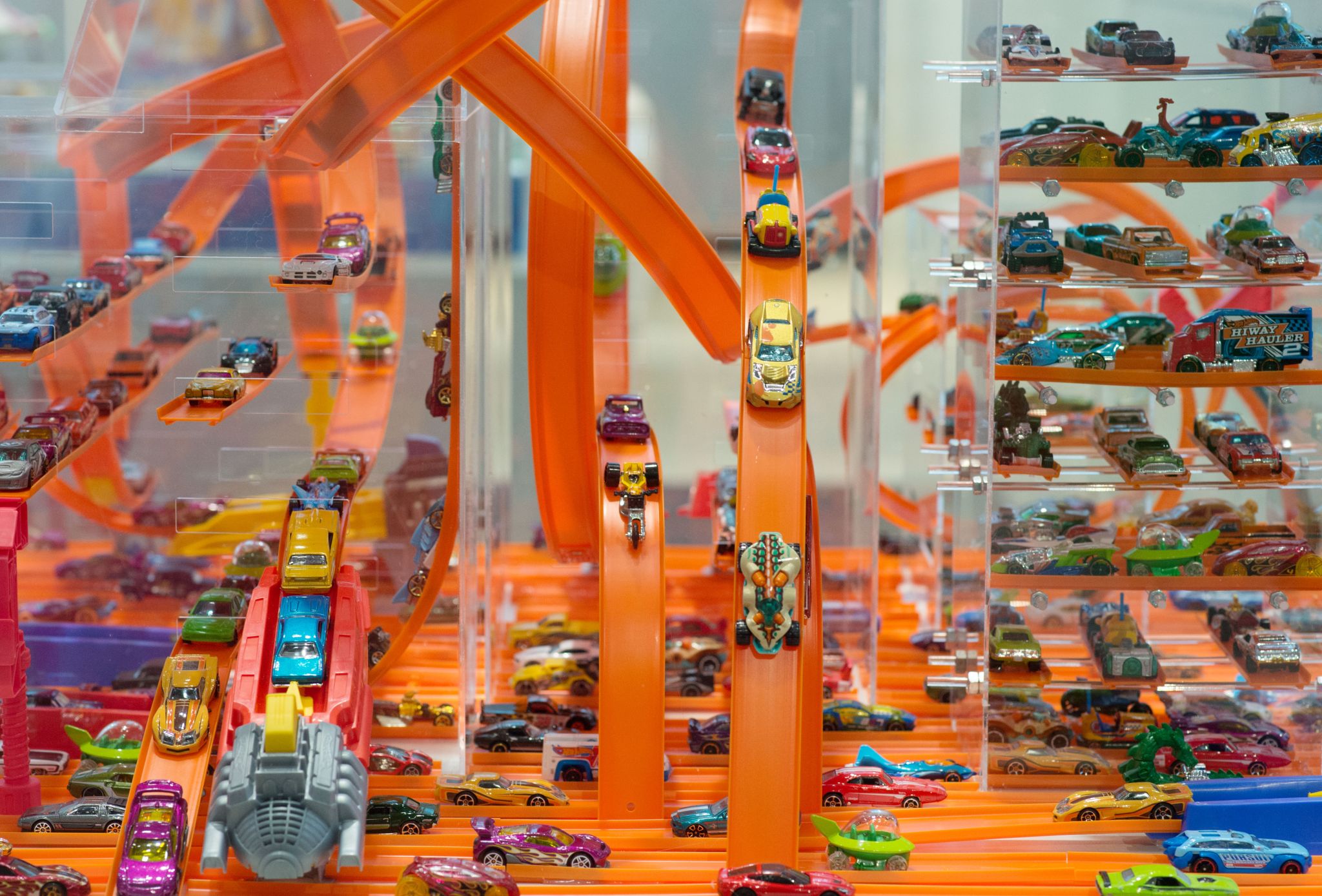 Massive Hot Wheels Track Is The Stuff Childhood Dreams Are Made Of
