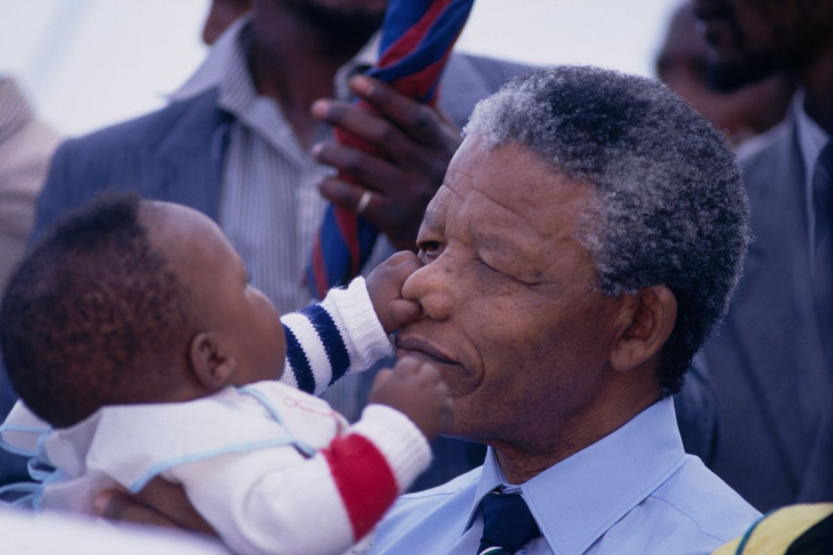 17 Rare Photos Of Nelson Mandela Letting Freedom Ring