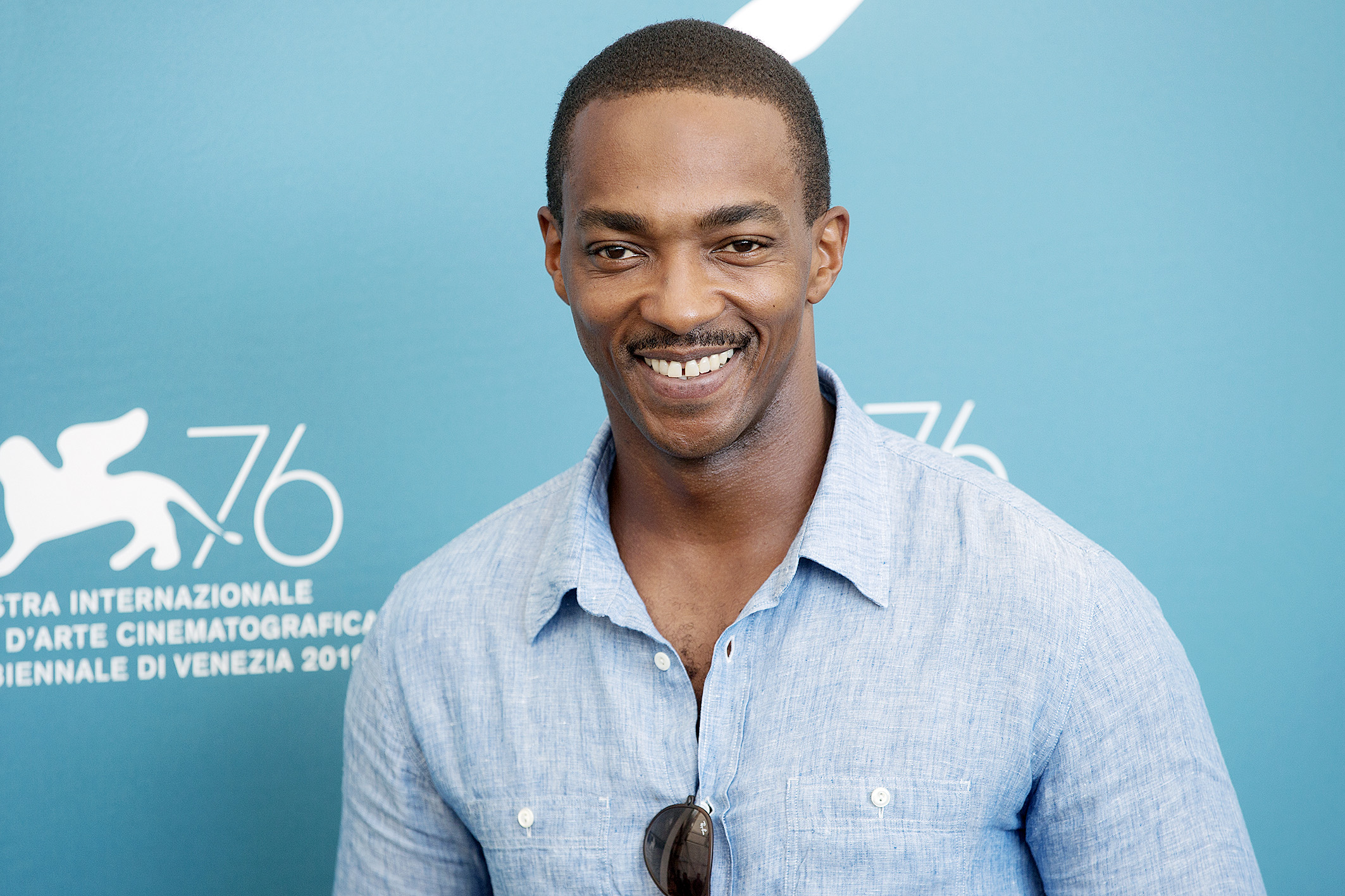 LMAO: Anthony Mackie Says His Kids “Couldn’t Care Less” That He’s An ...